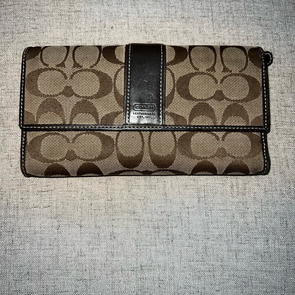 Coach | Bags | Coach Leatherware Est941 Wallet | Poshmark